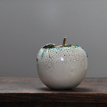 Remon Jephcott - Large Apple