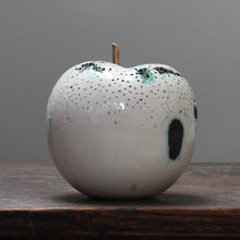 Remon Jephcott - Large Apple